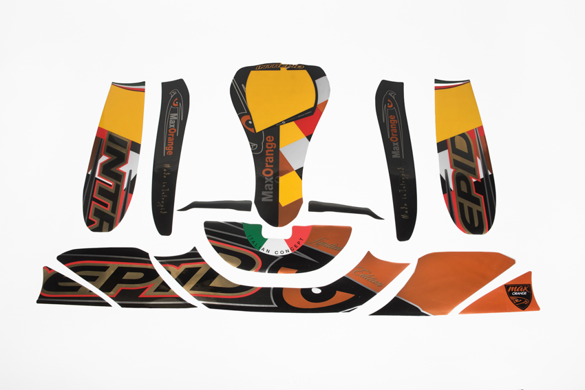 INTREPID - BODYWORKS and STICKERS KIT